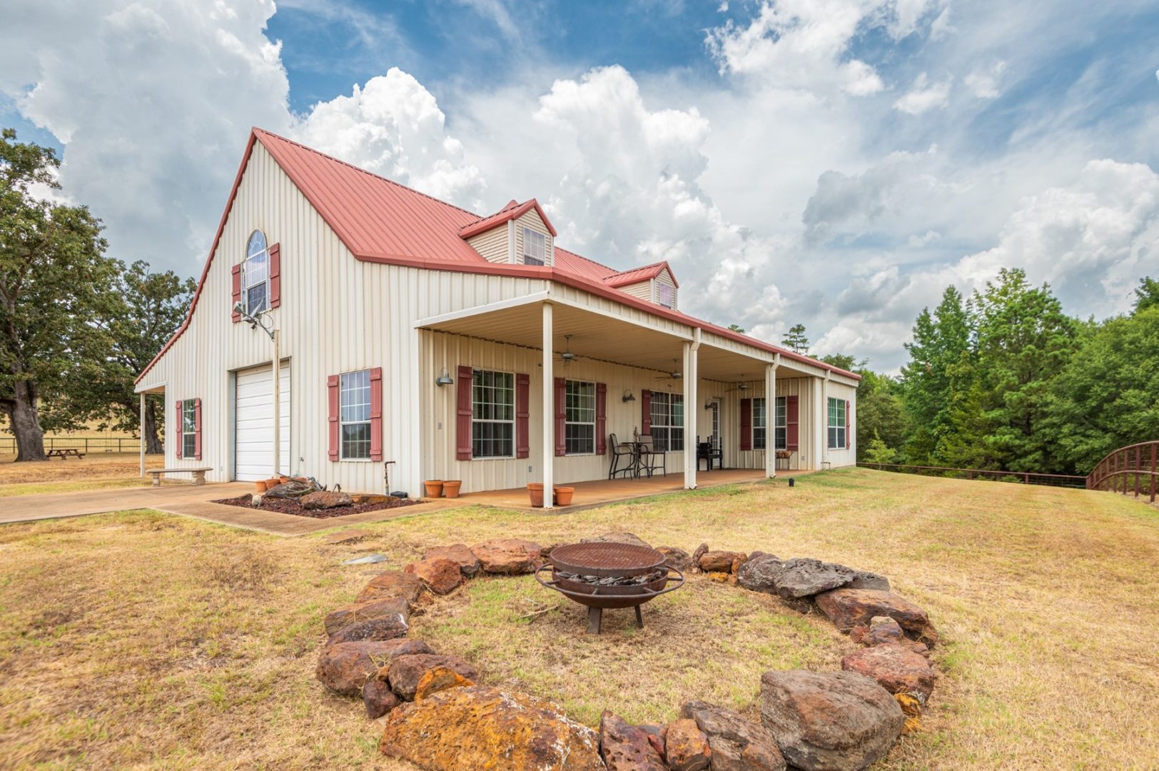 Luxury Cattle & Horse Ranch in East TX for Sale | UCRP