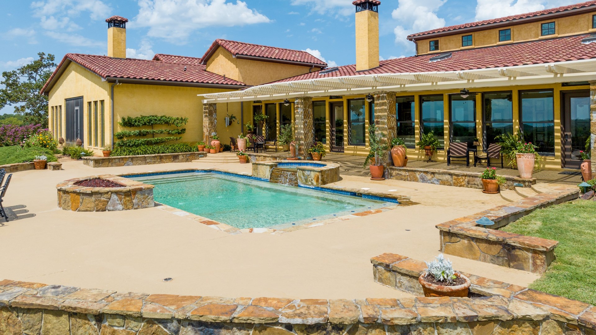 Luxury Cattle & Horse Ranch in East TX for Sale | UCRP