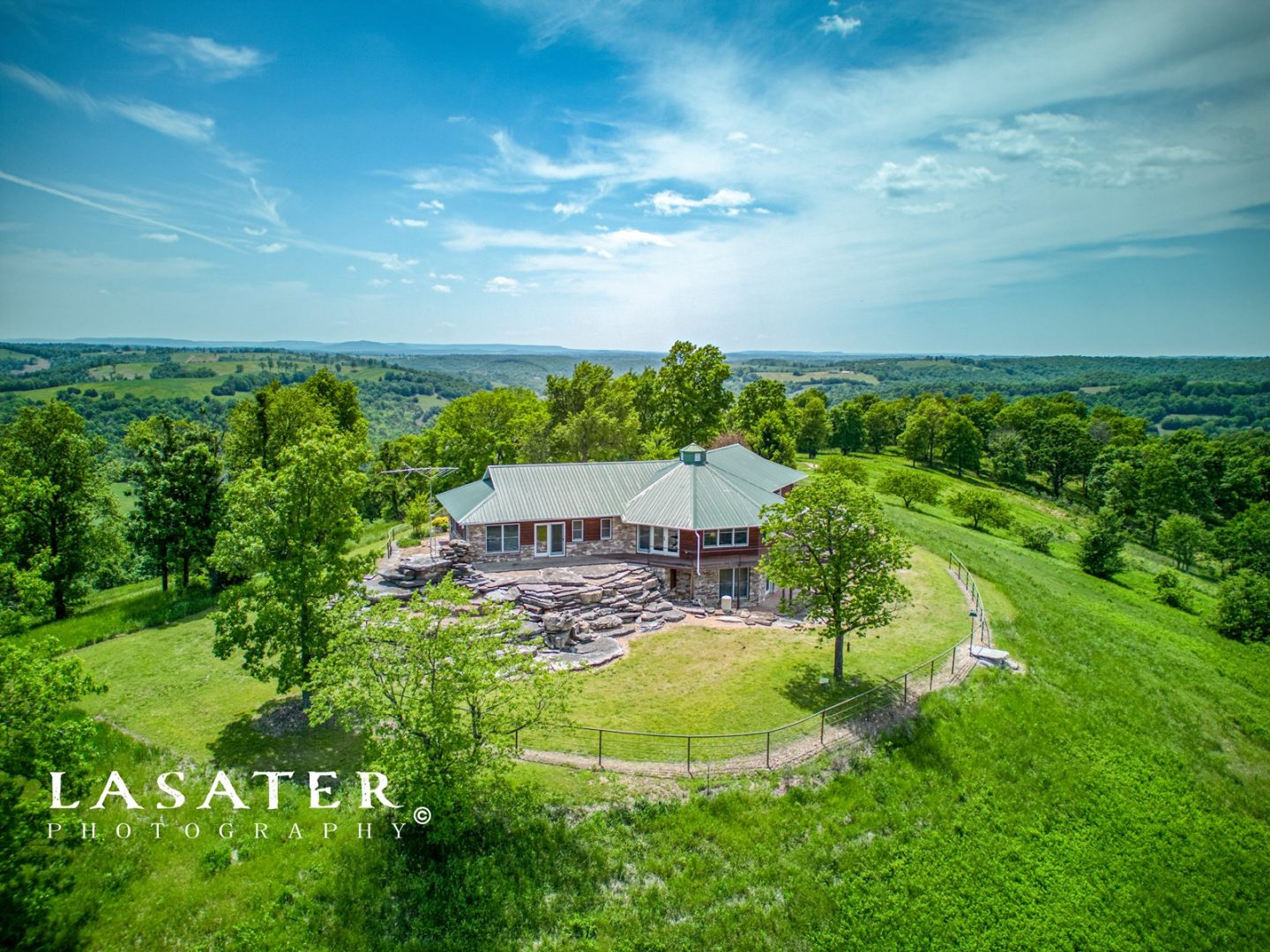 1,634-Acre Ranch in Ozarks - Breathtaking Mountain Retreat | UCRP